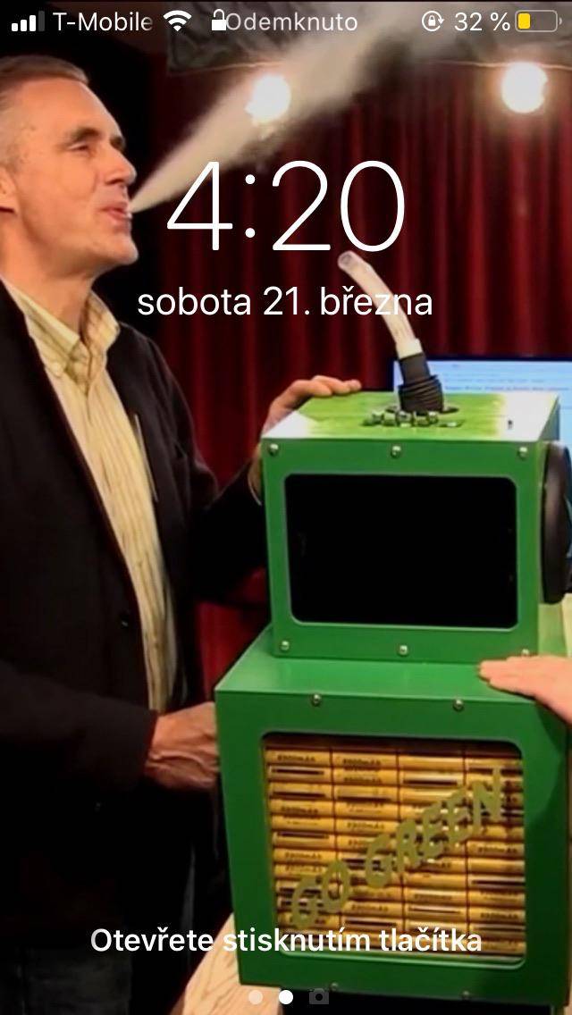 my lock screen wallpaper | Scrolller