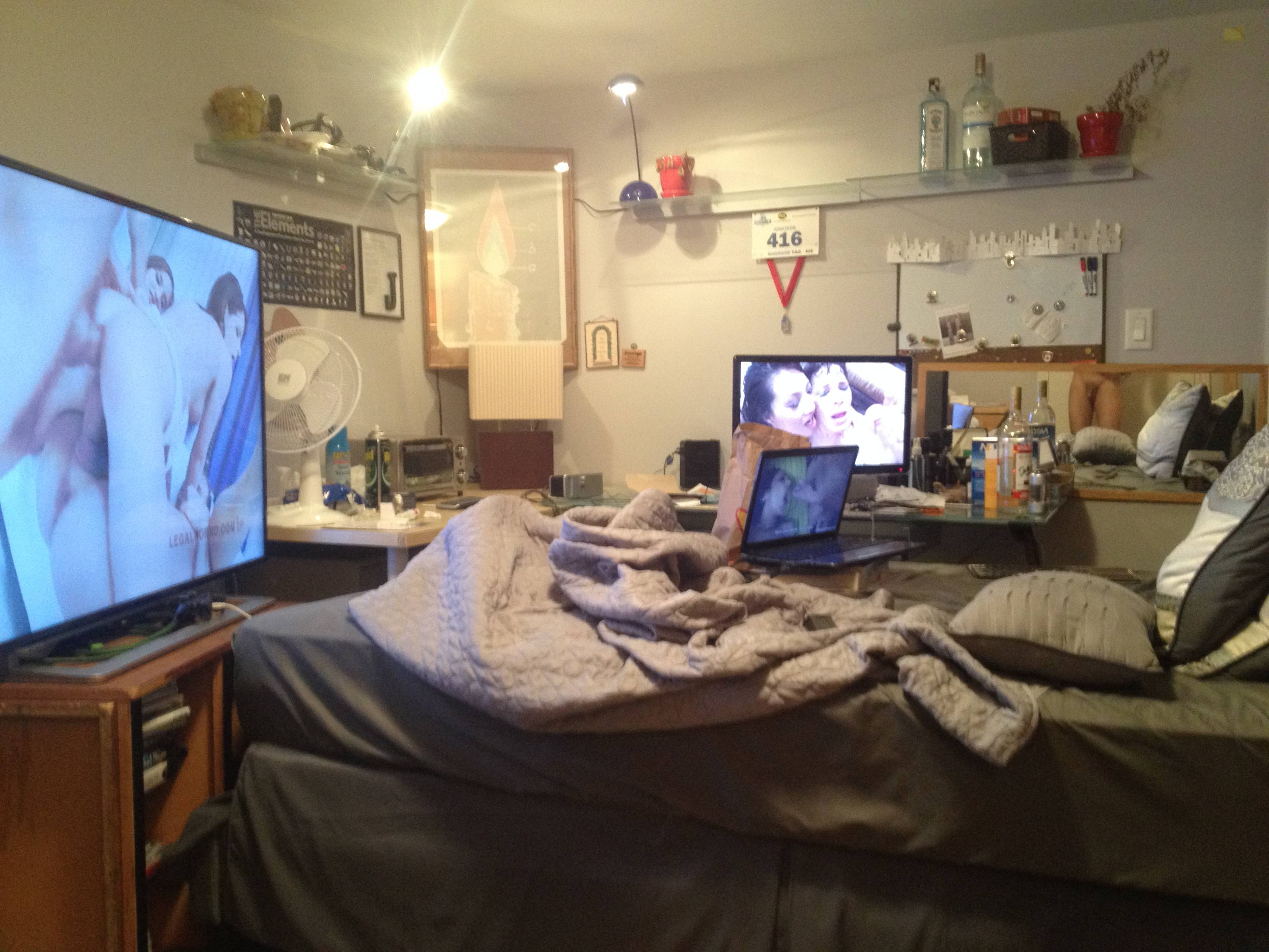 My Masturbation Setup Where I Jerk Off All Day And All Night Scrolller