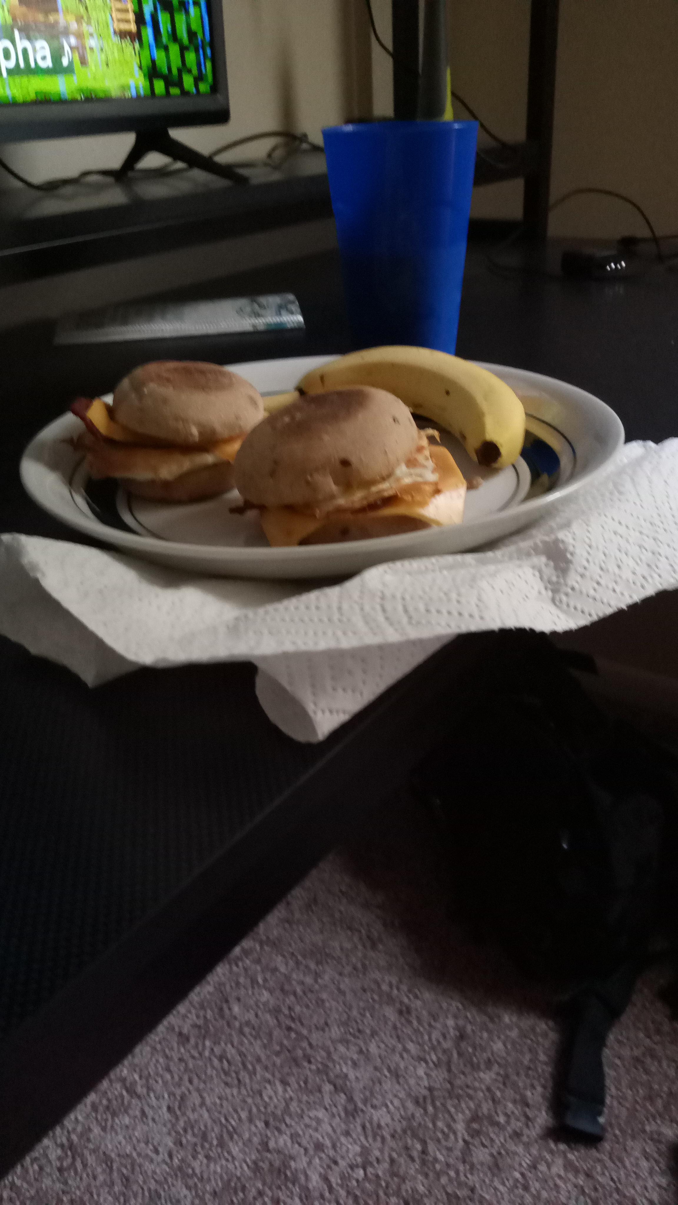 My Mom Goes Out Of Her Way To Put Breakfast Next To My Bed While Im