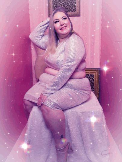 My muffin top is getting bigger giving my belly some competition | Scrolller