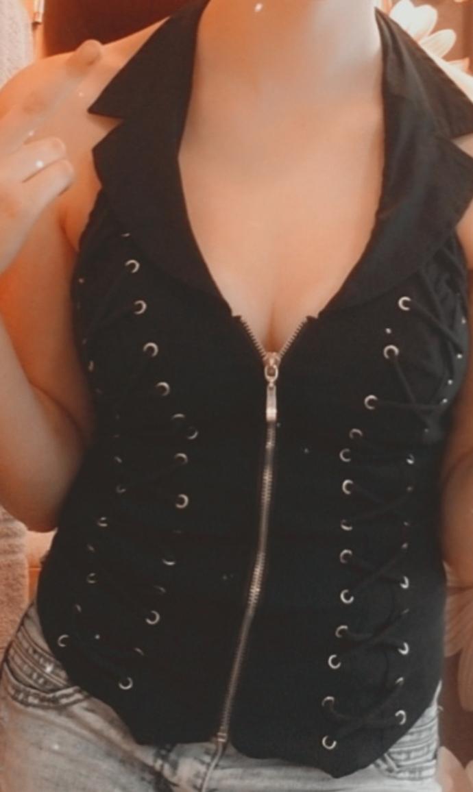 My new top, zipper in the front and no bra, I cant wait to go out 🥰 | Scrolller