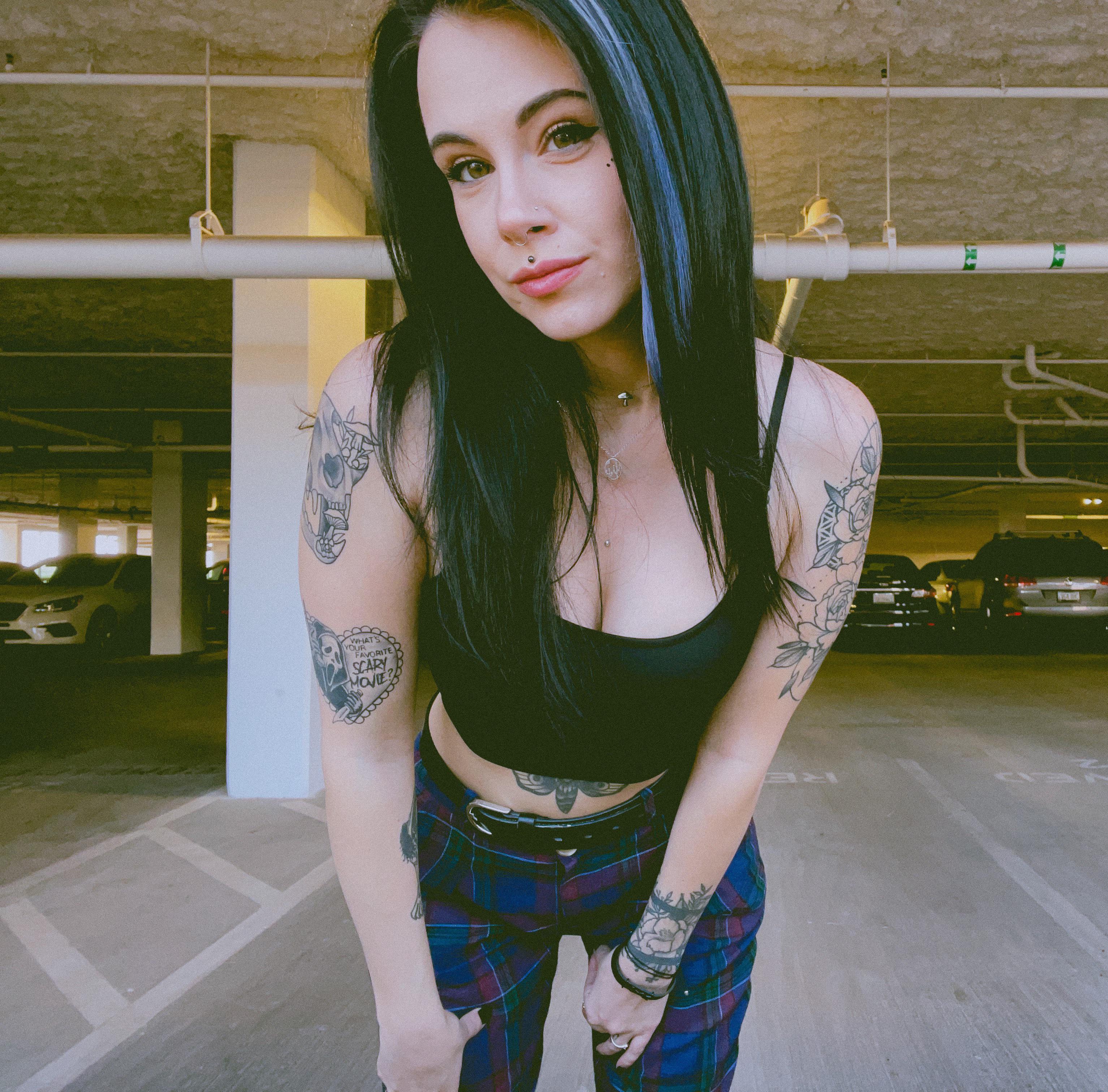 My parking garage had some good lighting | Scrolller