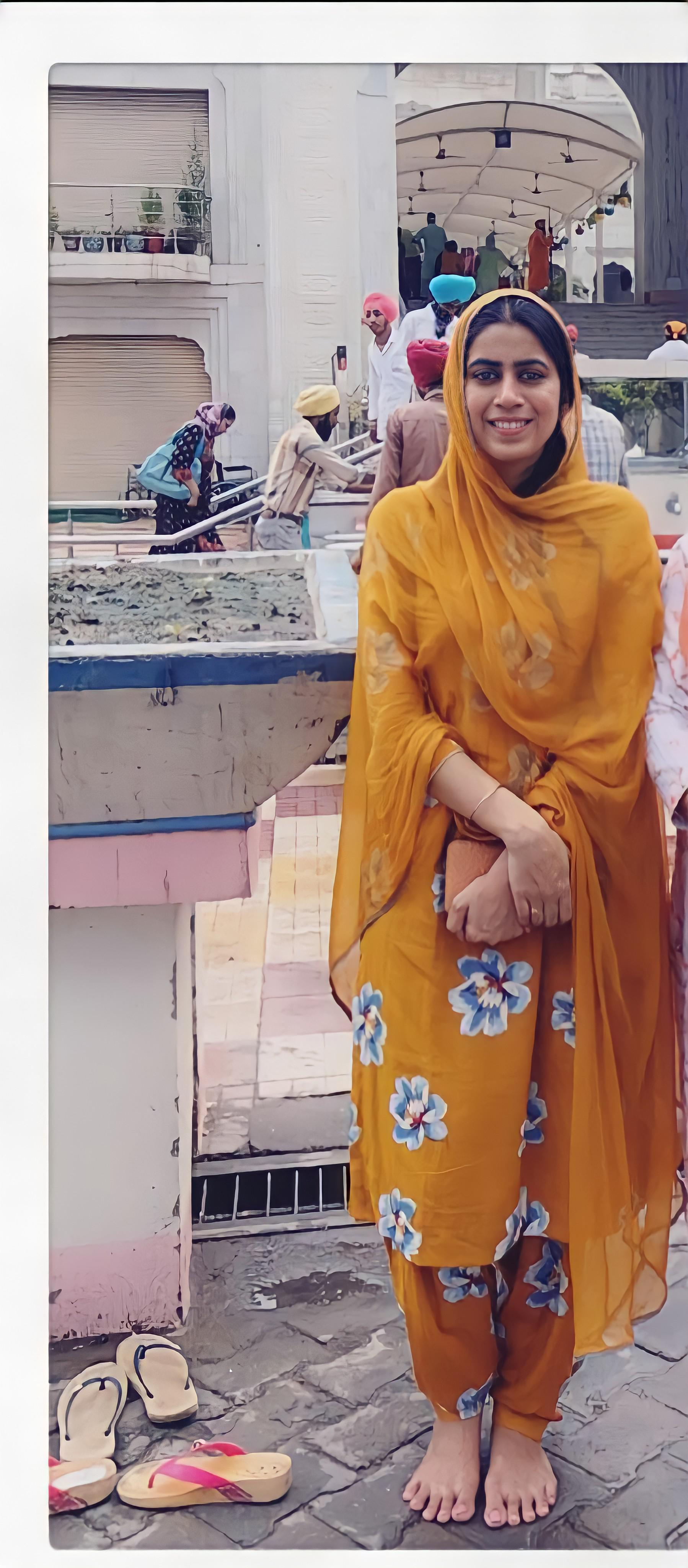 My punjabi cousin 🍑. Her panties sure smell like heaven . Even her feet 👣make me hard as rock ...