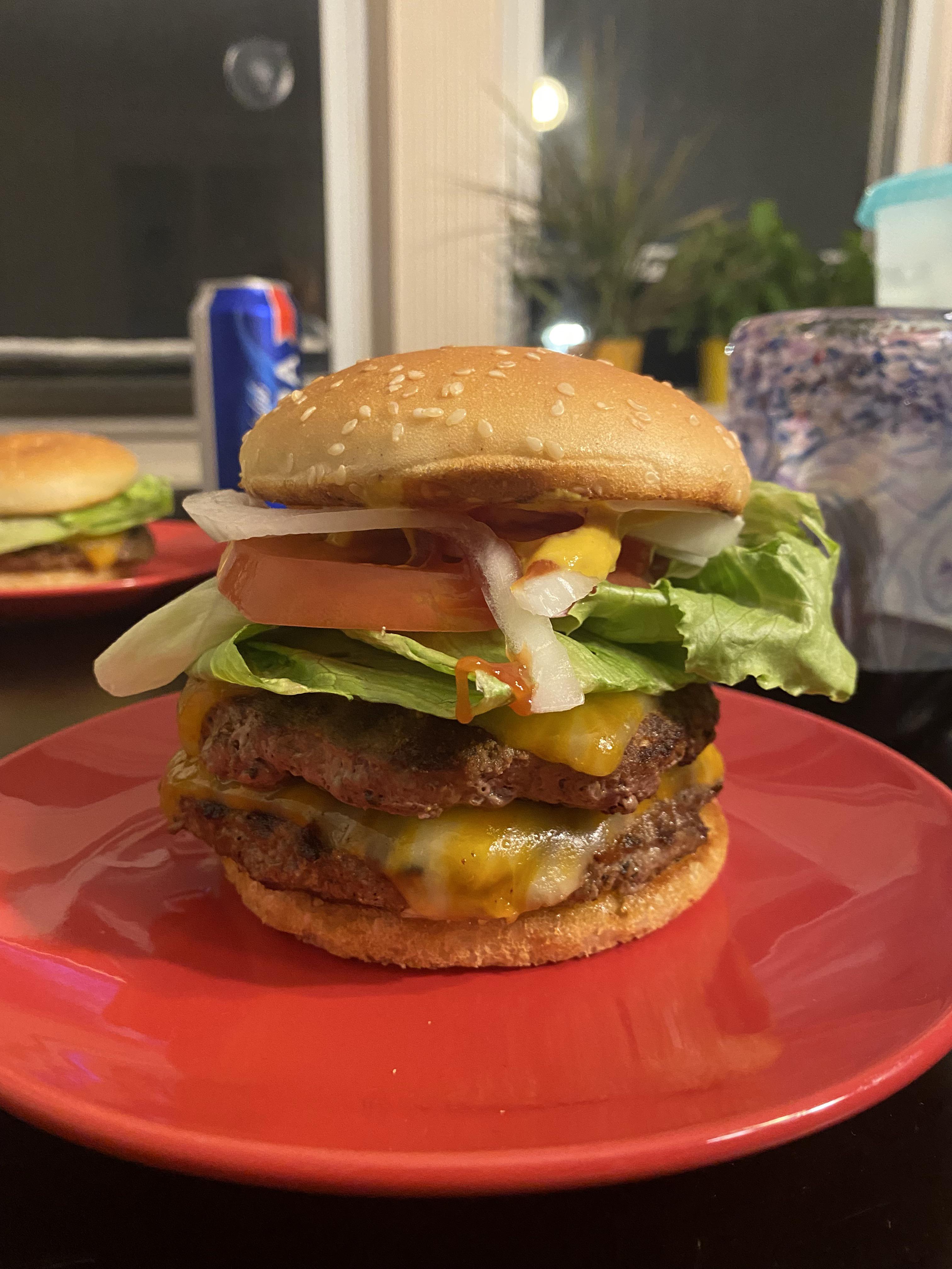 My roommate made us burgers | Scrolller