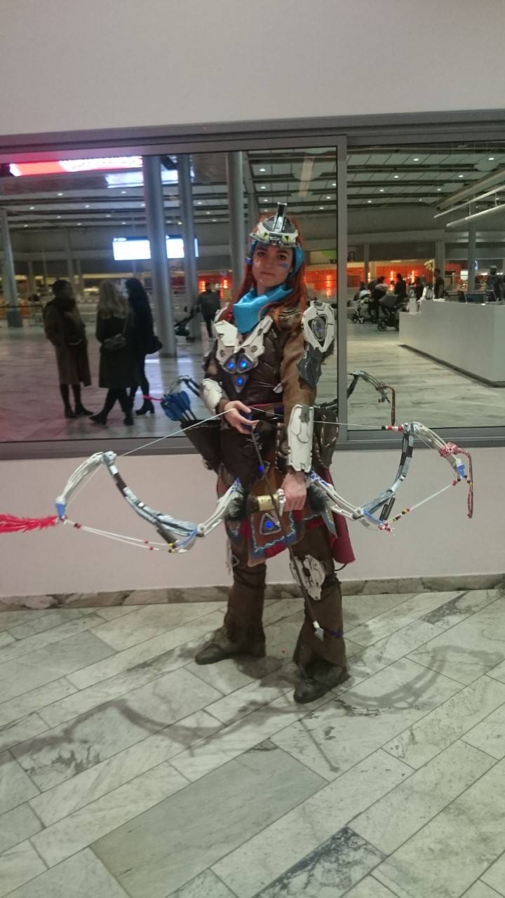 My Shield-Weaver Aloy cosplay | Scrolller