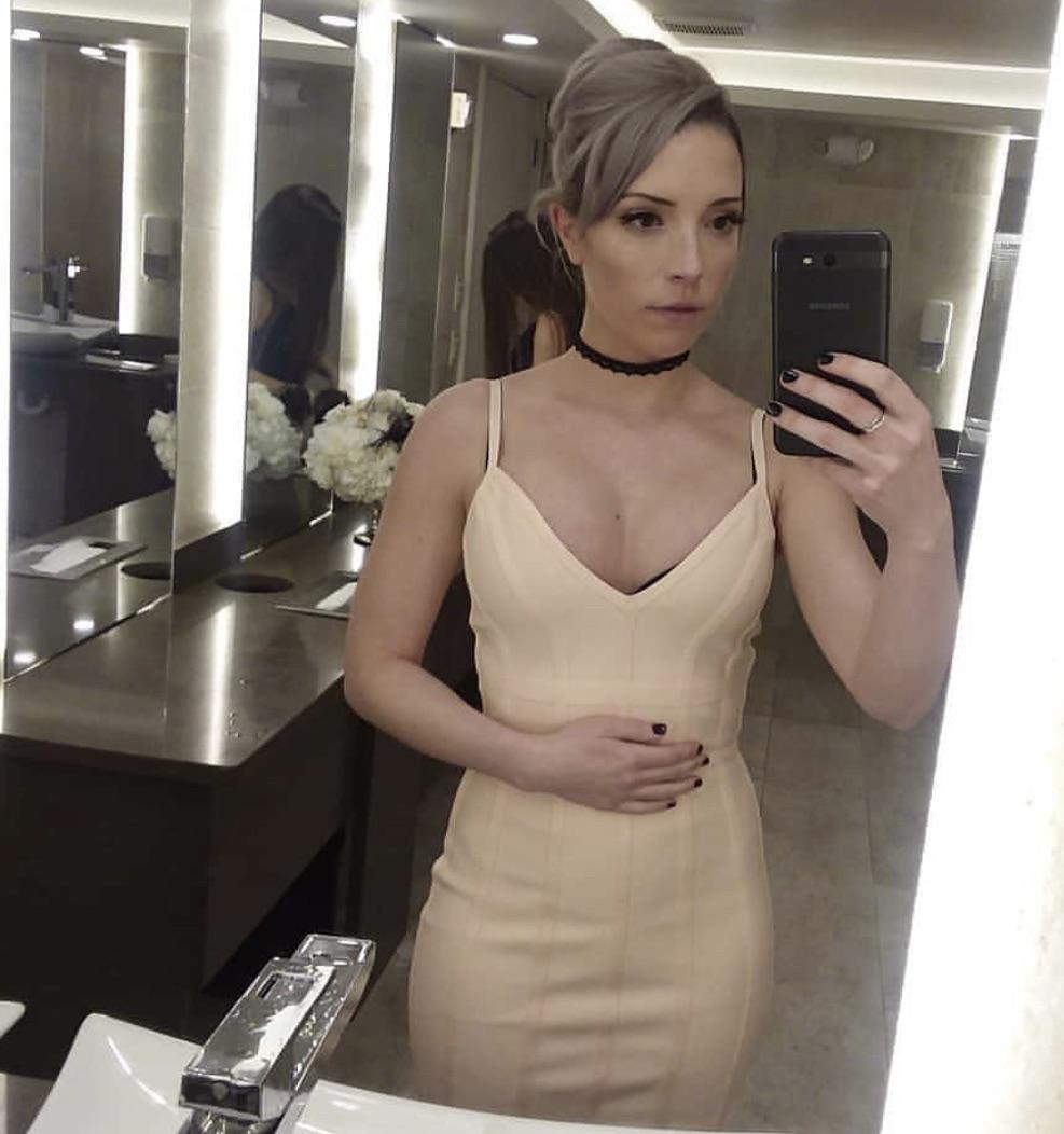 My sons hot elementary school teacher | Scrolller