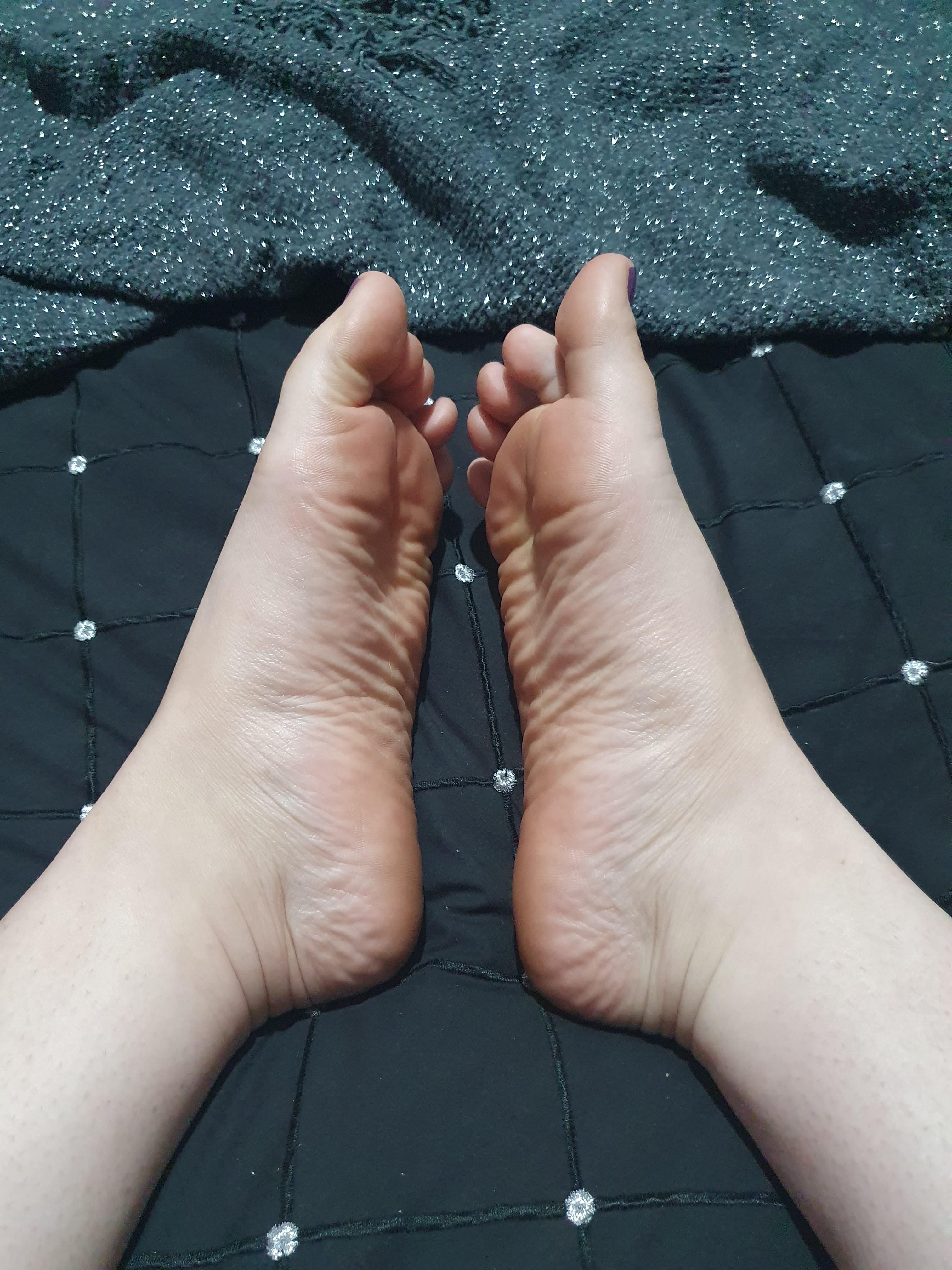 My sweet soles after a nice hot bath 😋😋 | Scrolller