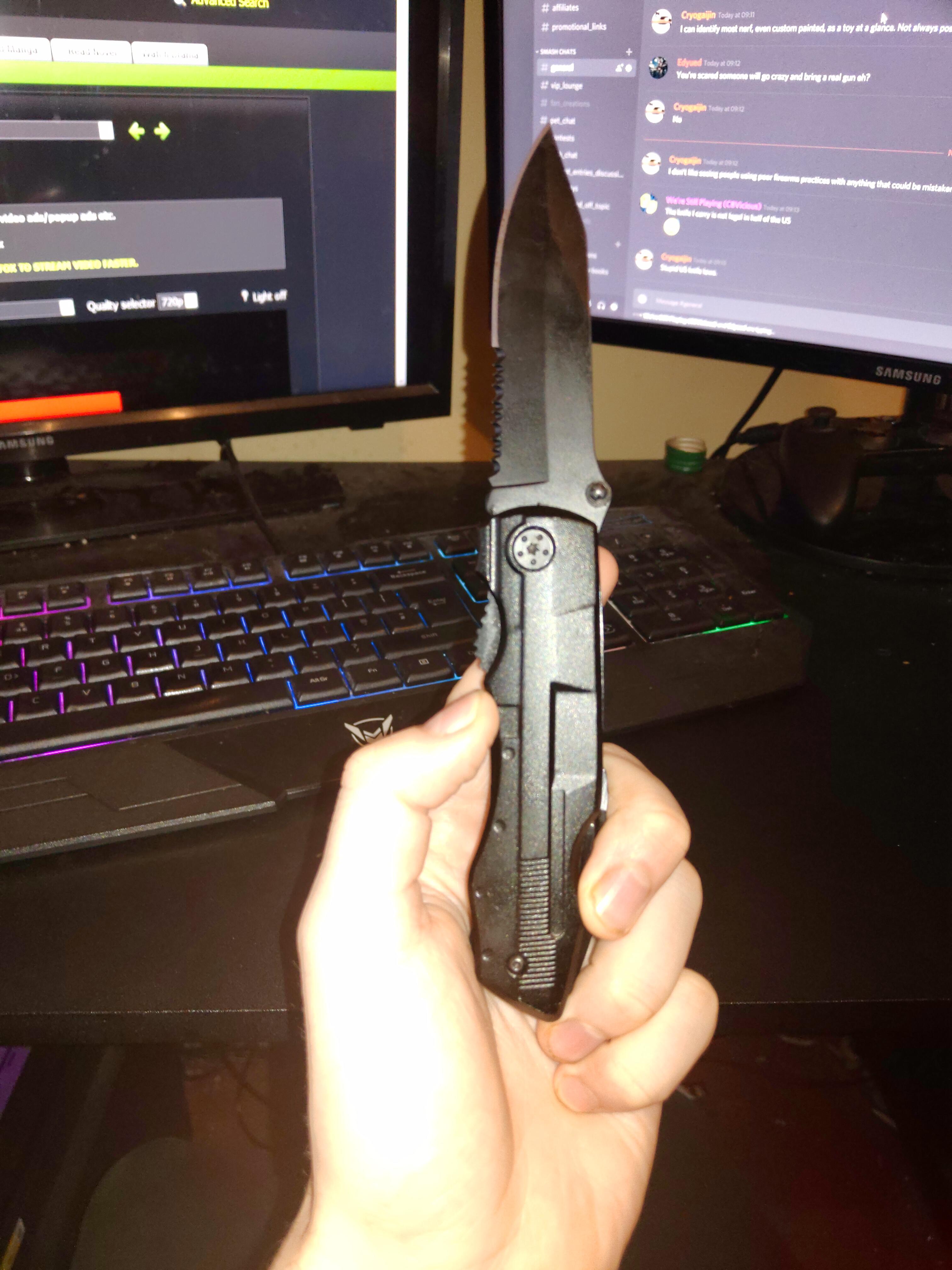 My trusty tool knife | Scrolller