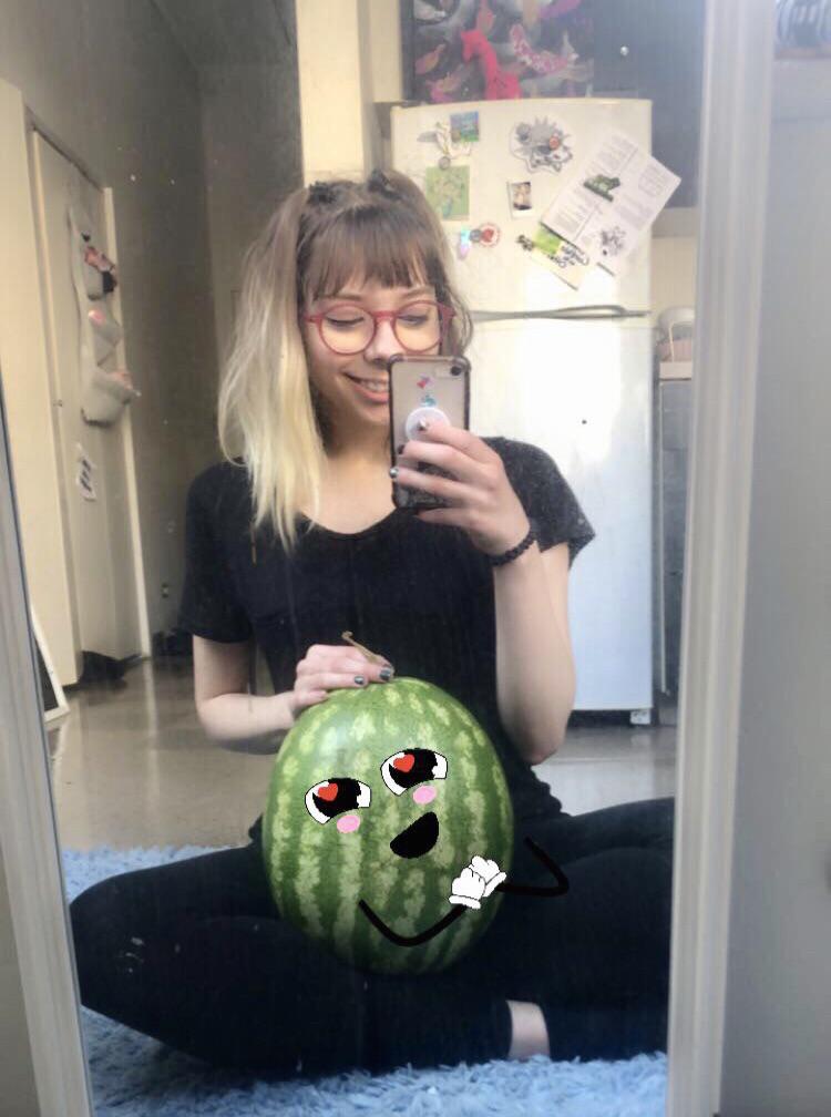 My watermelon baby and I | Scrolller