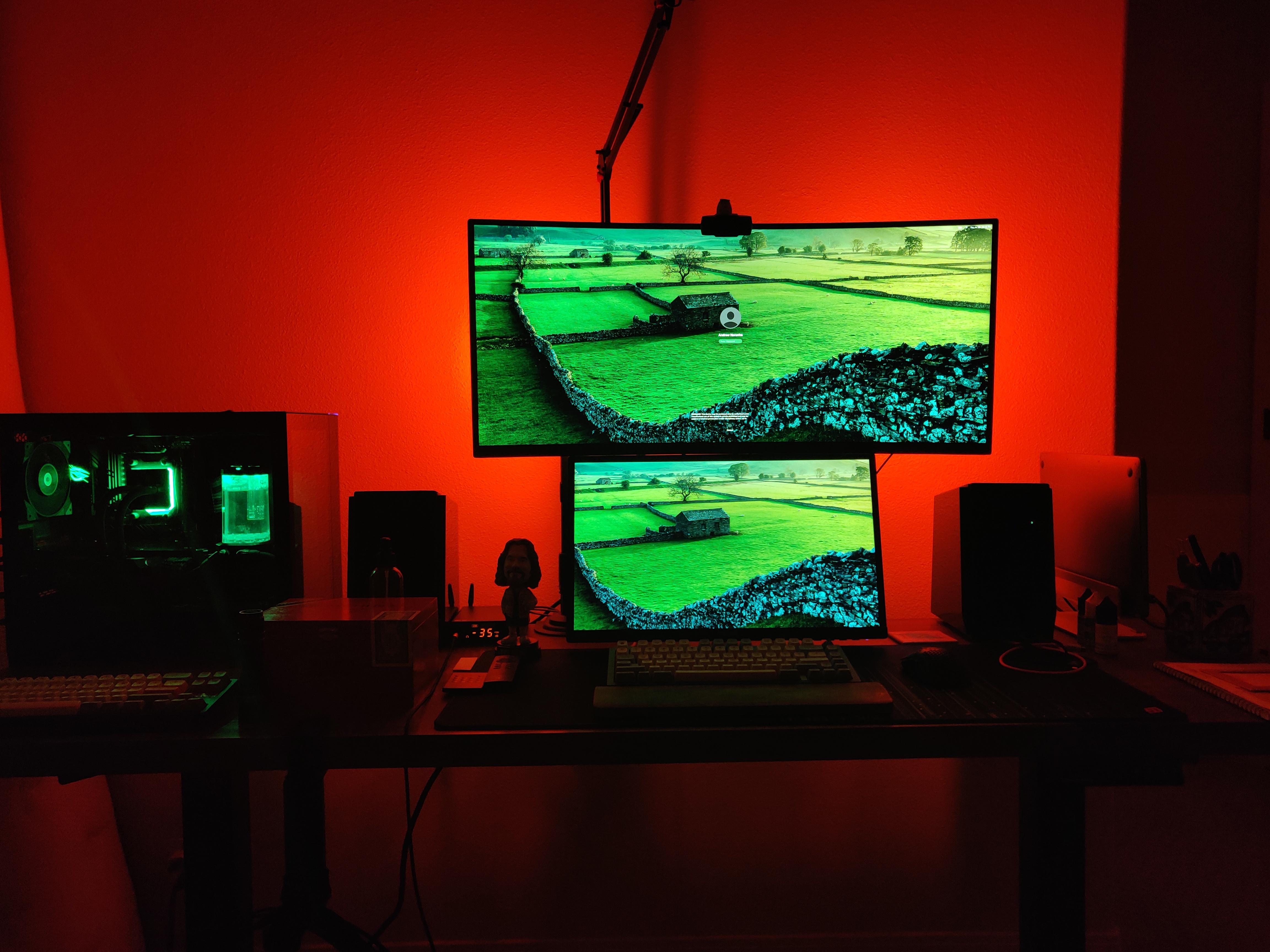 My work/game setup | Scrolller