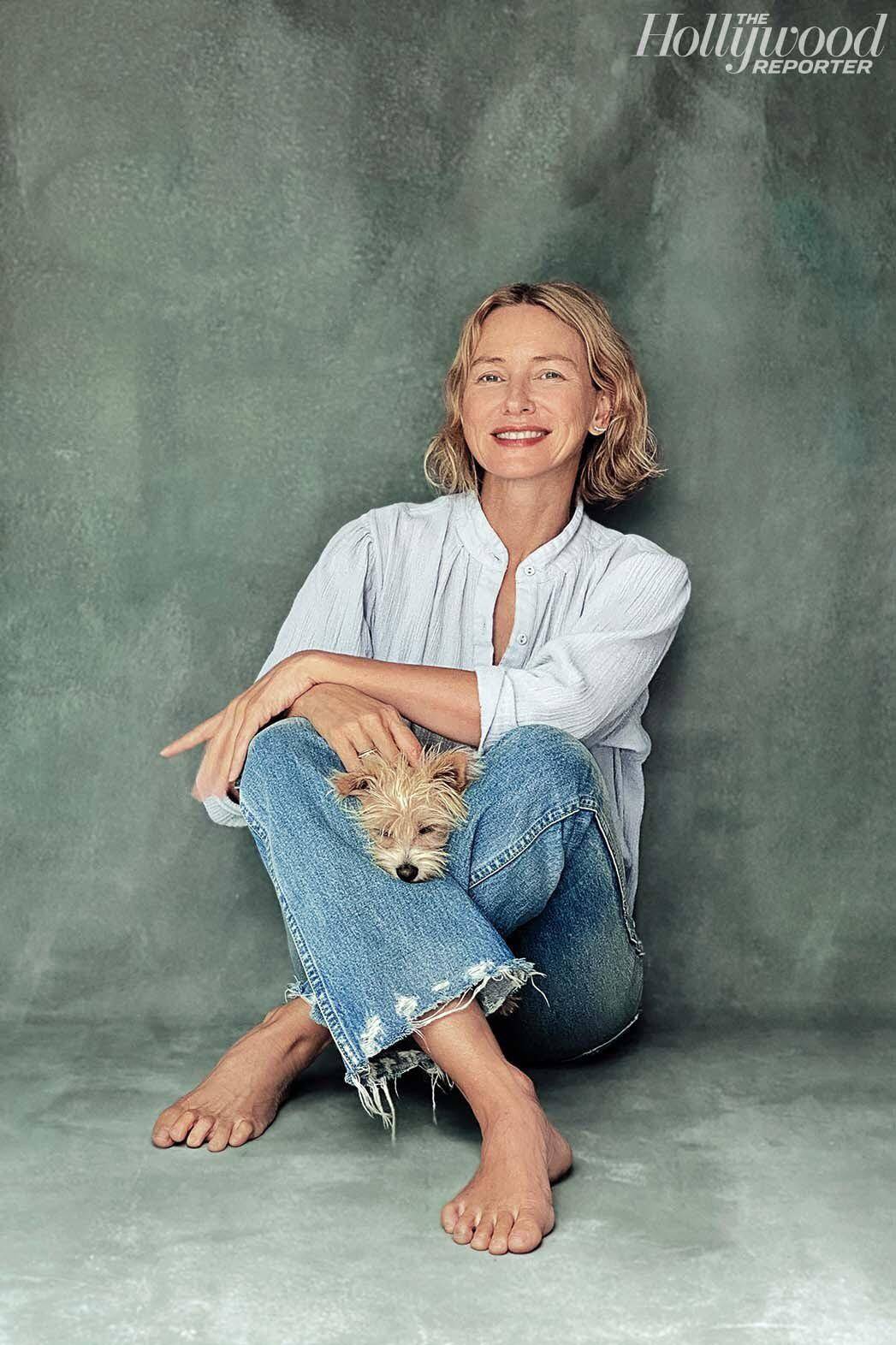 Naomi Watts Scrolller