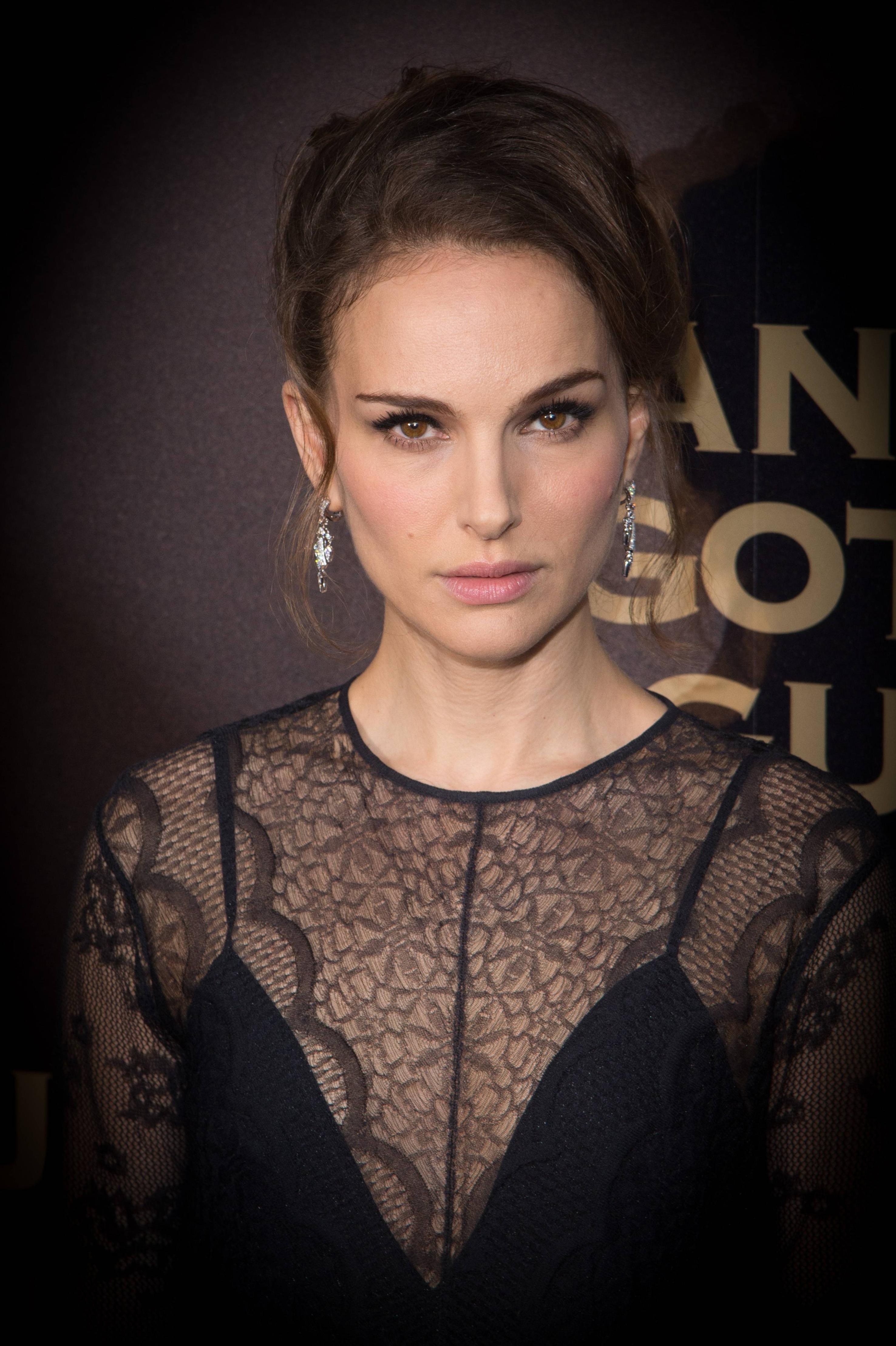 Natalie Portman Scrolller 3846