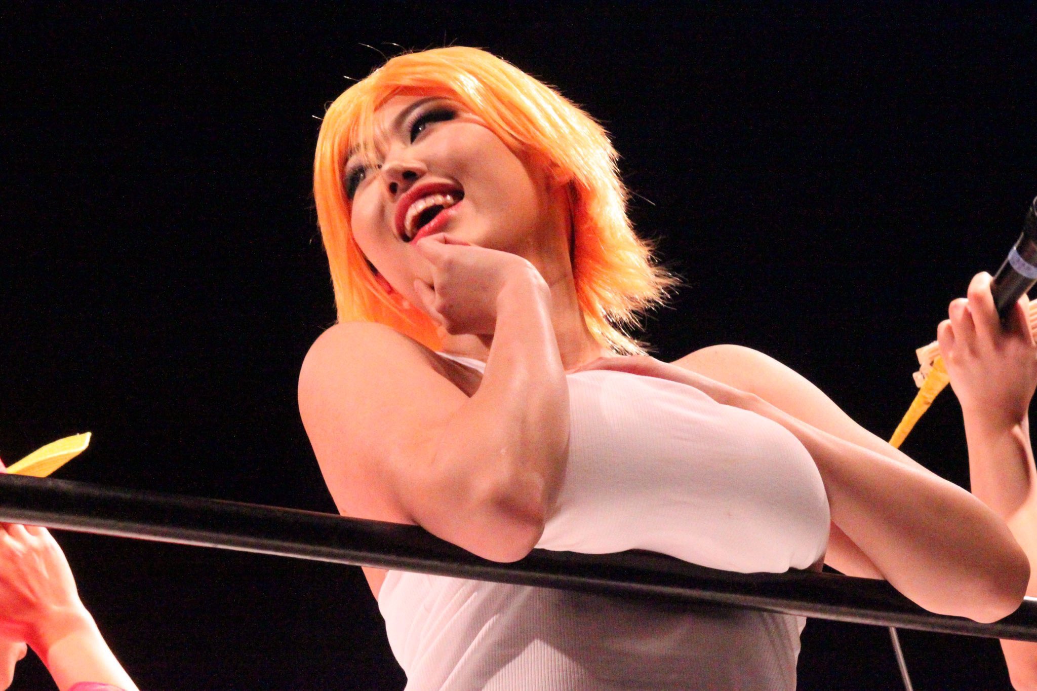 Natsu Sumire | Scrolller