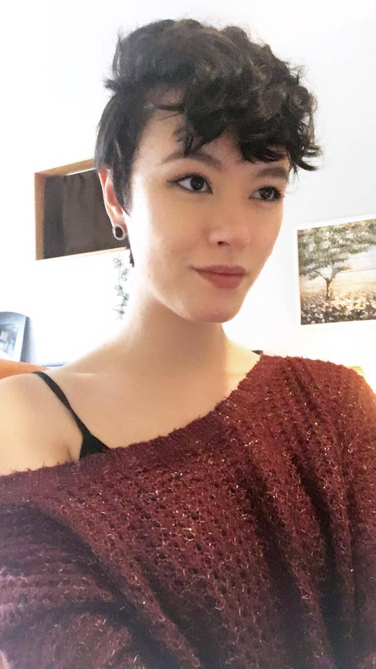 Natural curls can do a pixie too~ | Scrolller