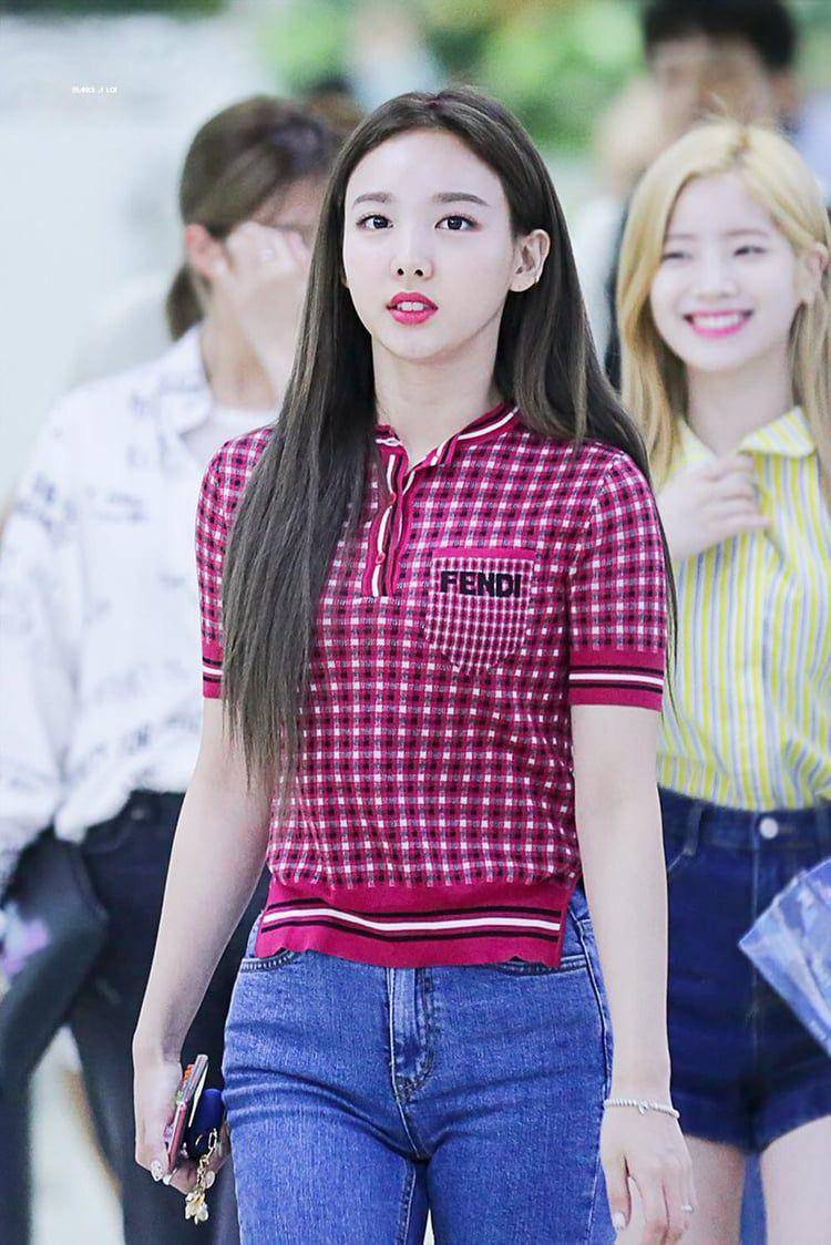 Nayeon | Scrolller