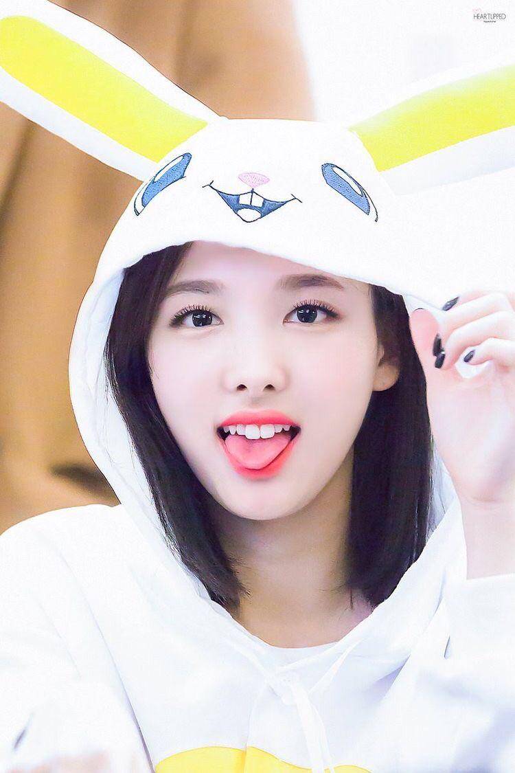 Nayeon | Scrolller