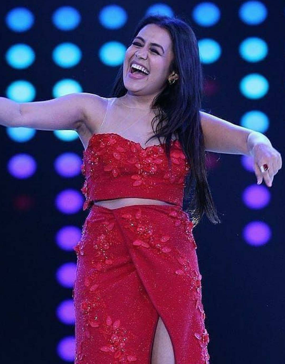 Neha Kakkar Scrolller