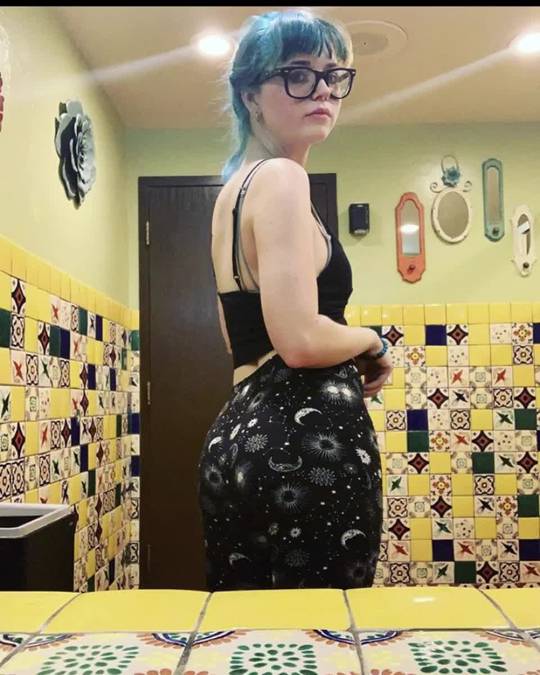 Nerdy Ass Scrolller