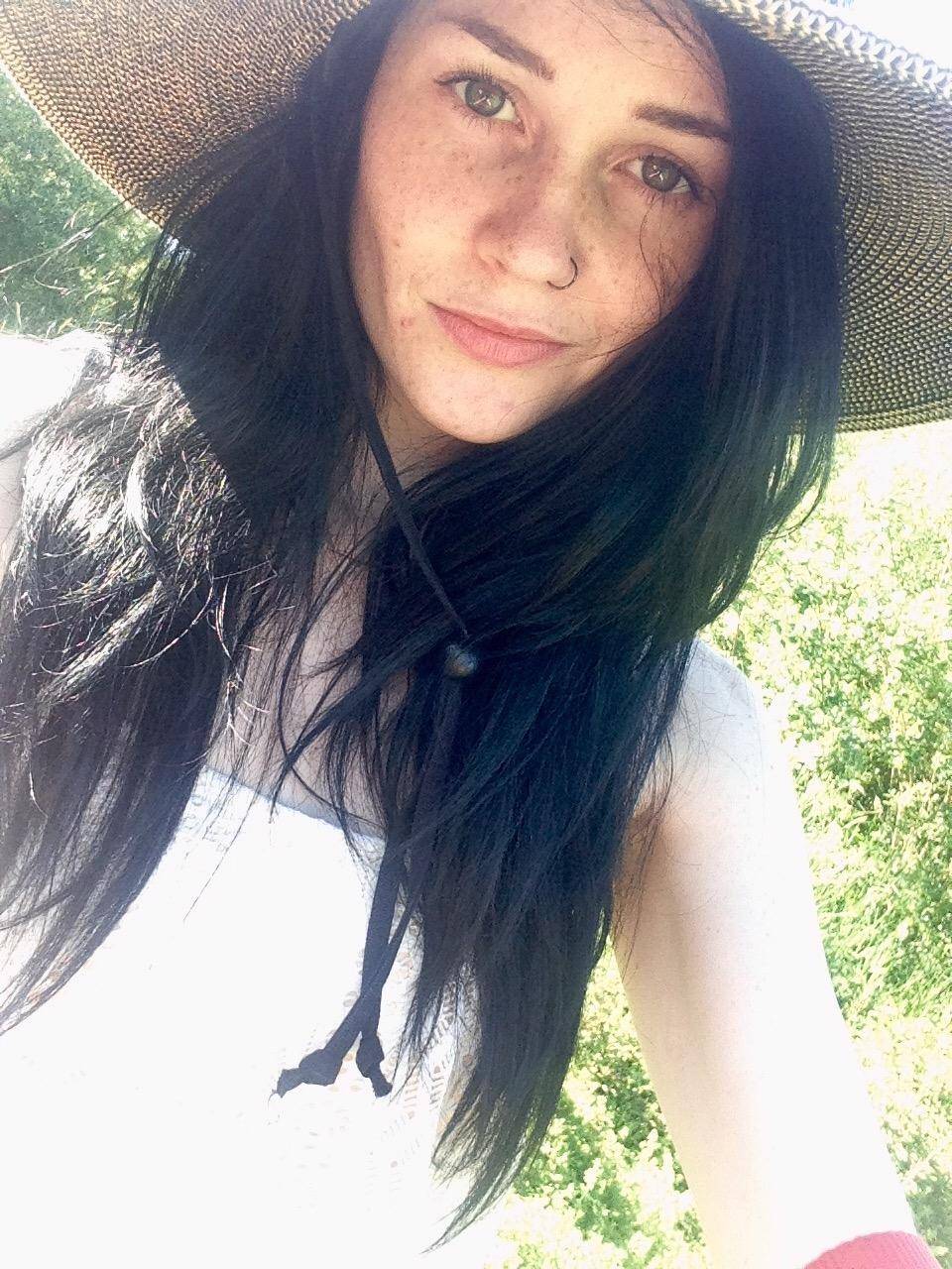 nerdygirljennie no make-up before bangs | Scrolller