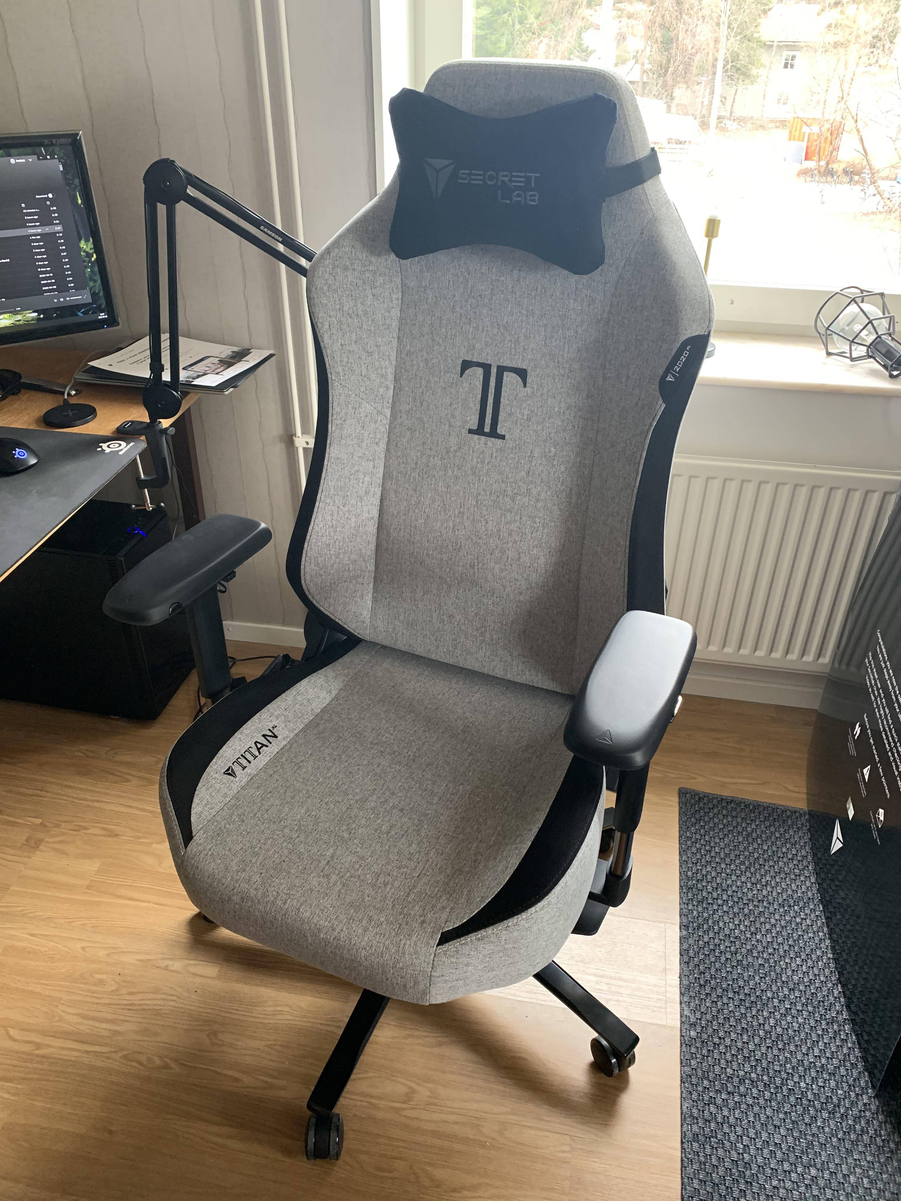 New chair :) | Scrolller