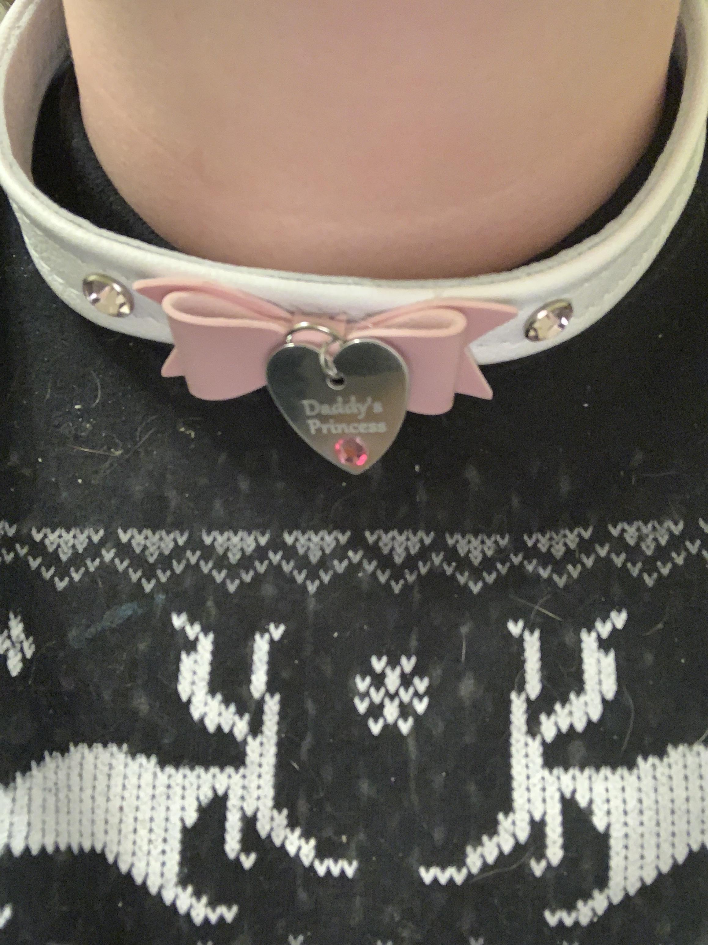 New collar from daddy 💜 | Scrolller