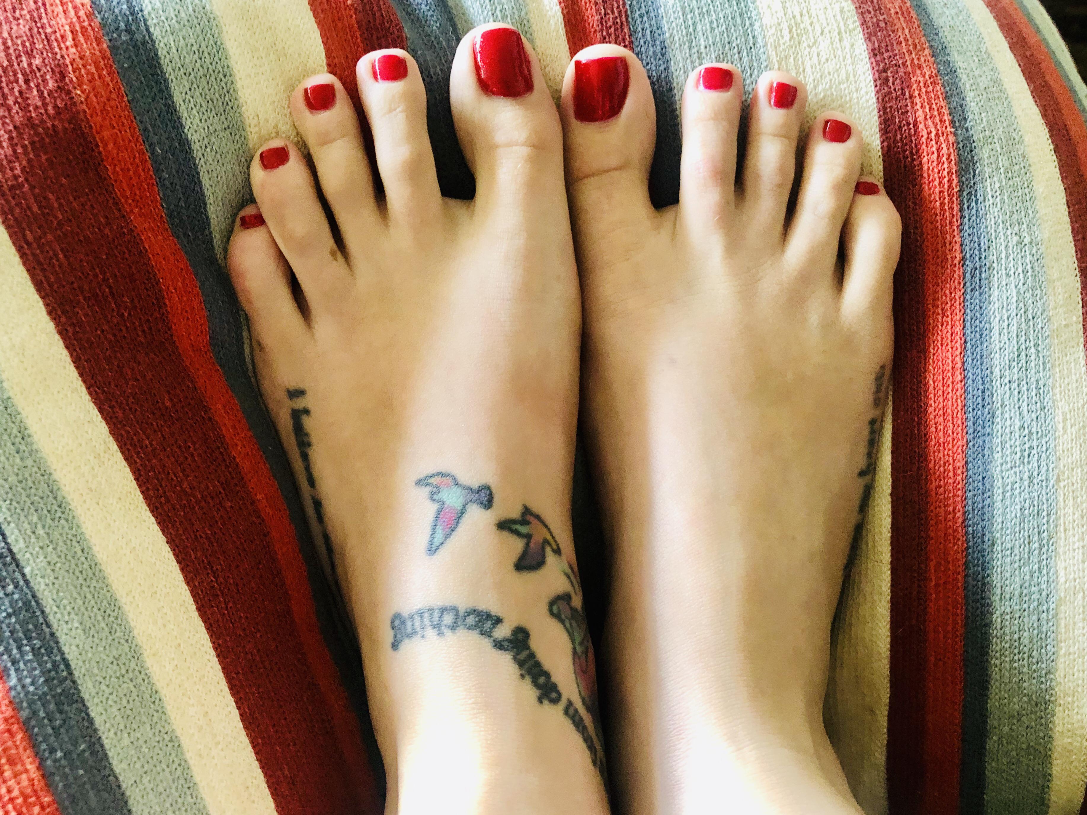 New week, new color 🦶🏻 ️ | Scrolller