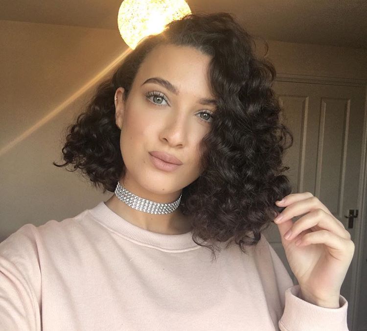 New diamond choker | Scrolller