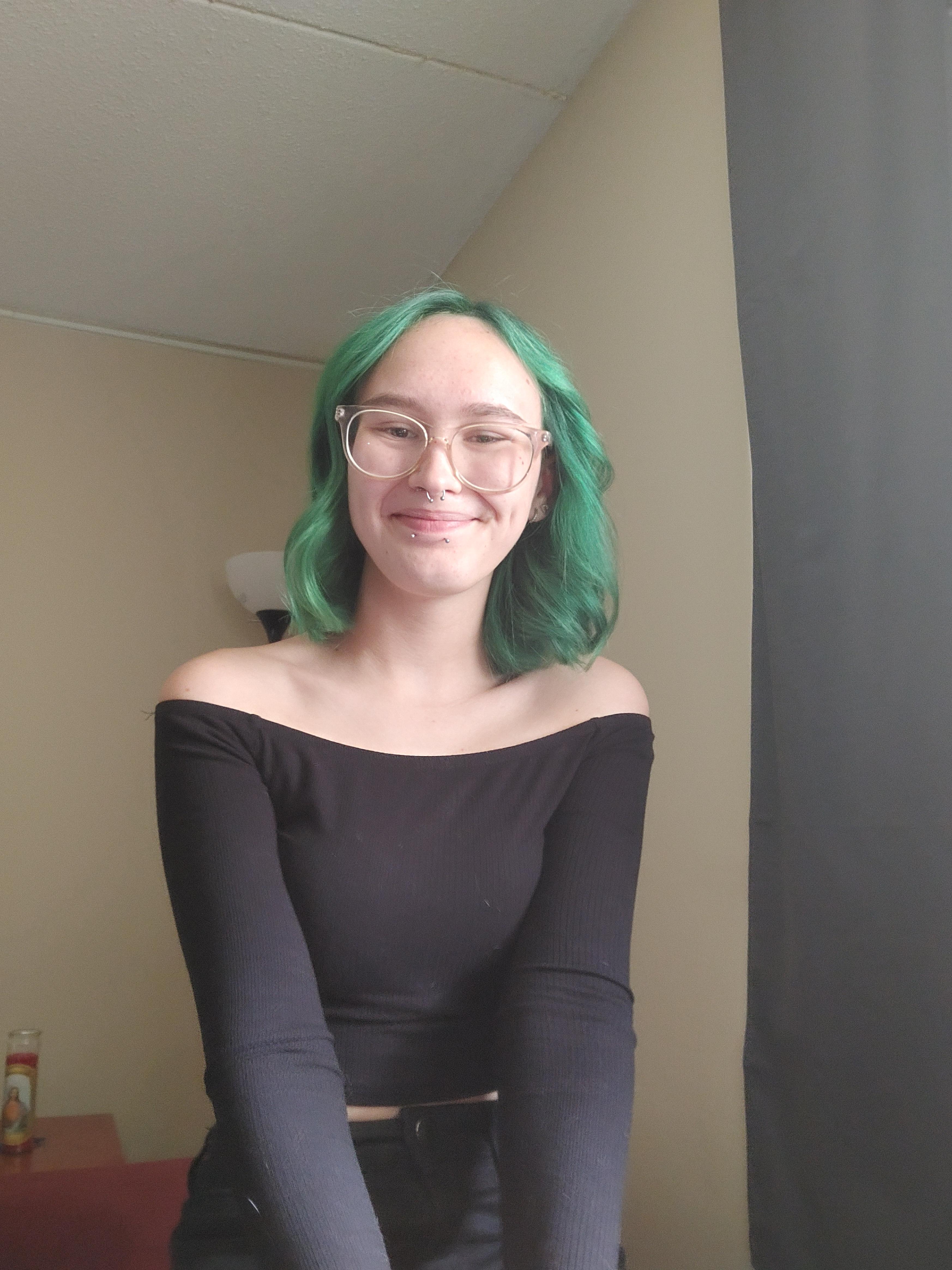 New hair, I look great! Over 18! | Scrolller