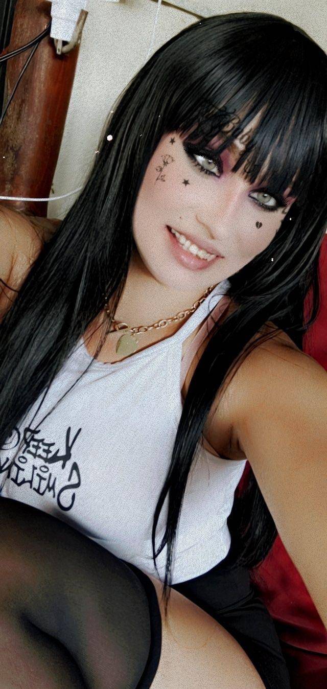 New here | Scrolller