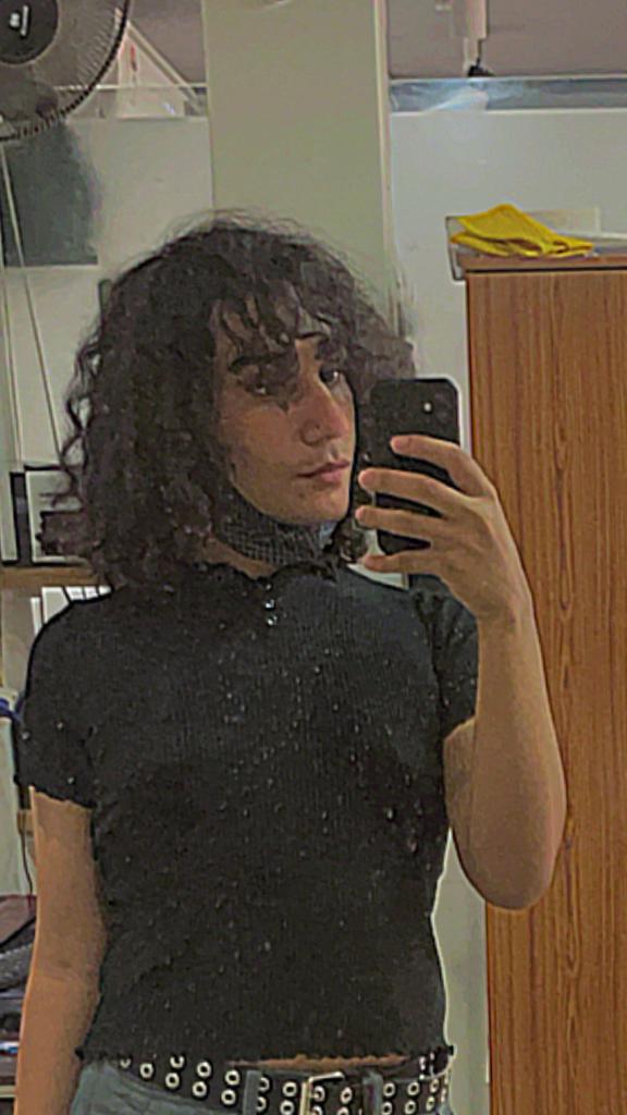 New here, hellooo | Scrolller