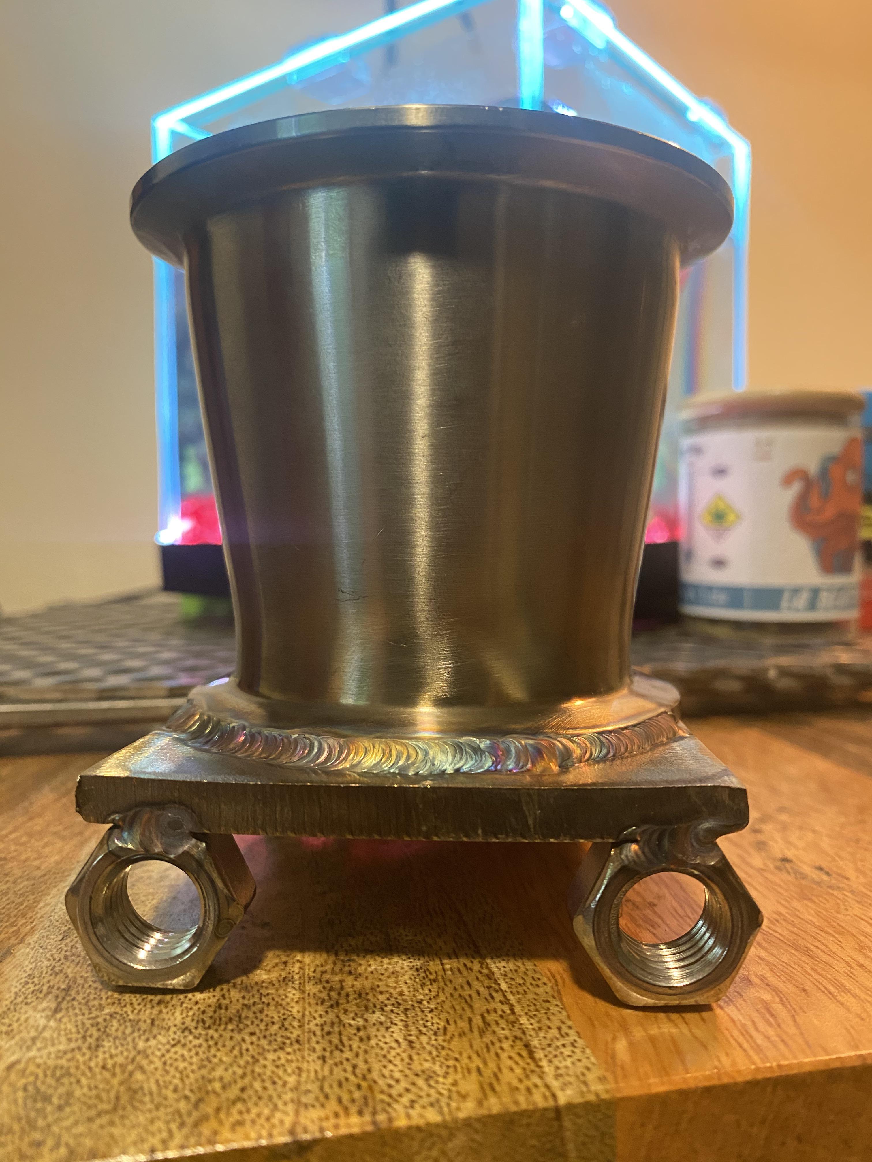 New pen holder 🤟🏽 | Scrolller