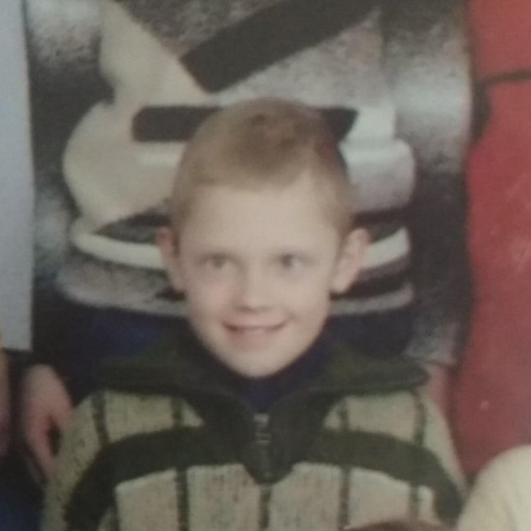 "New" photo of young Vlad Roslyakov. | Scrolller