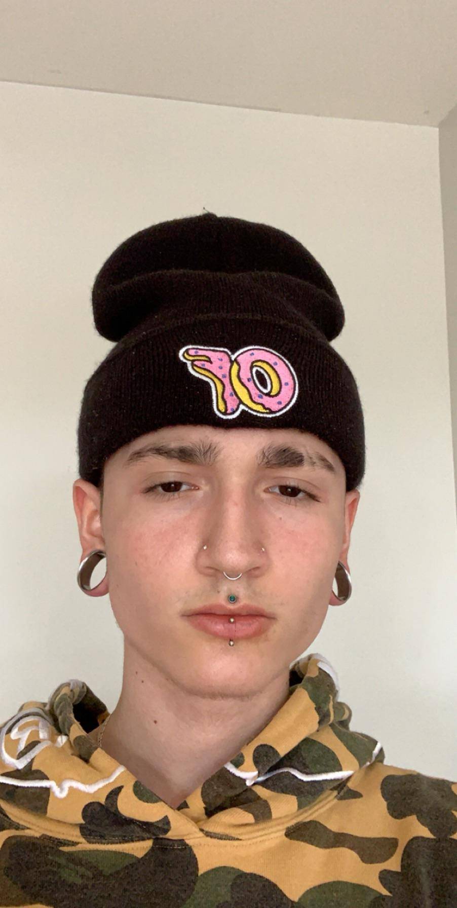 new vertical labret | Scrolller