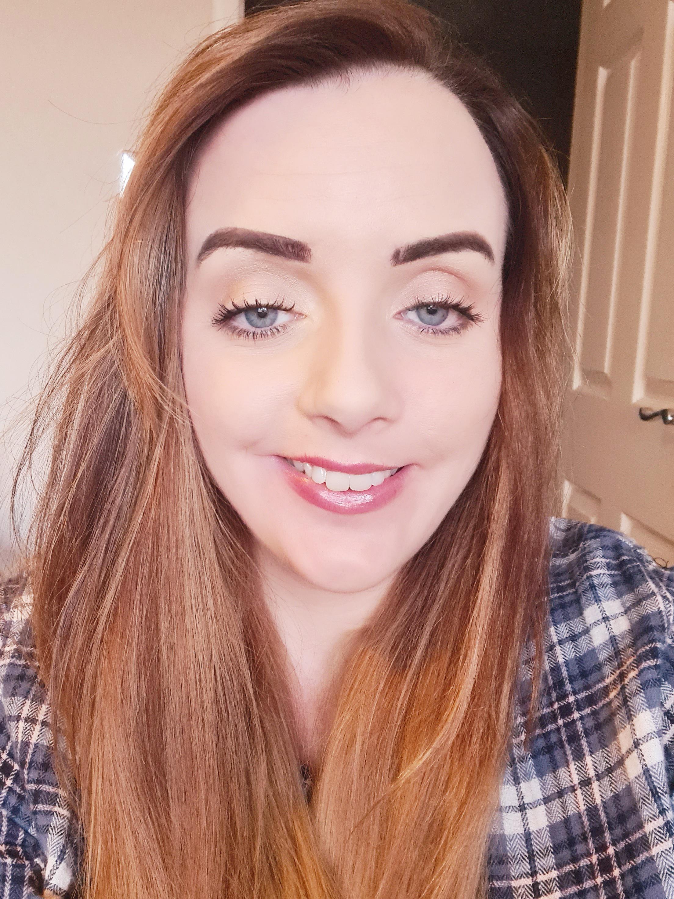 New Year's Day look. Kinda bored in the house today 😴 38F | Scrolller