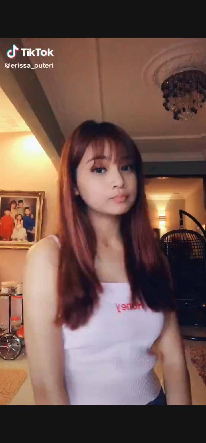 Ni artis or insta famous? | Scrolller