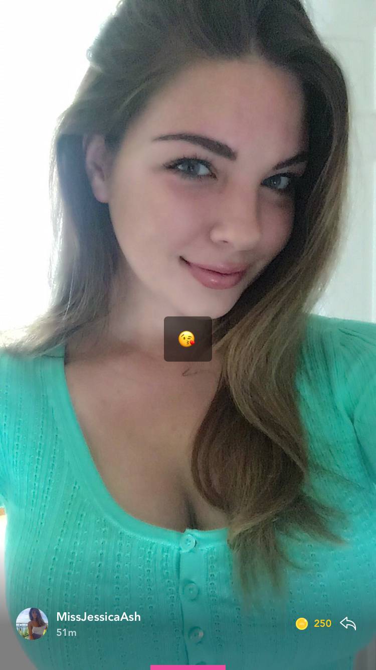 Nice smile jess | Scrolller