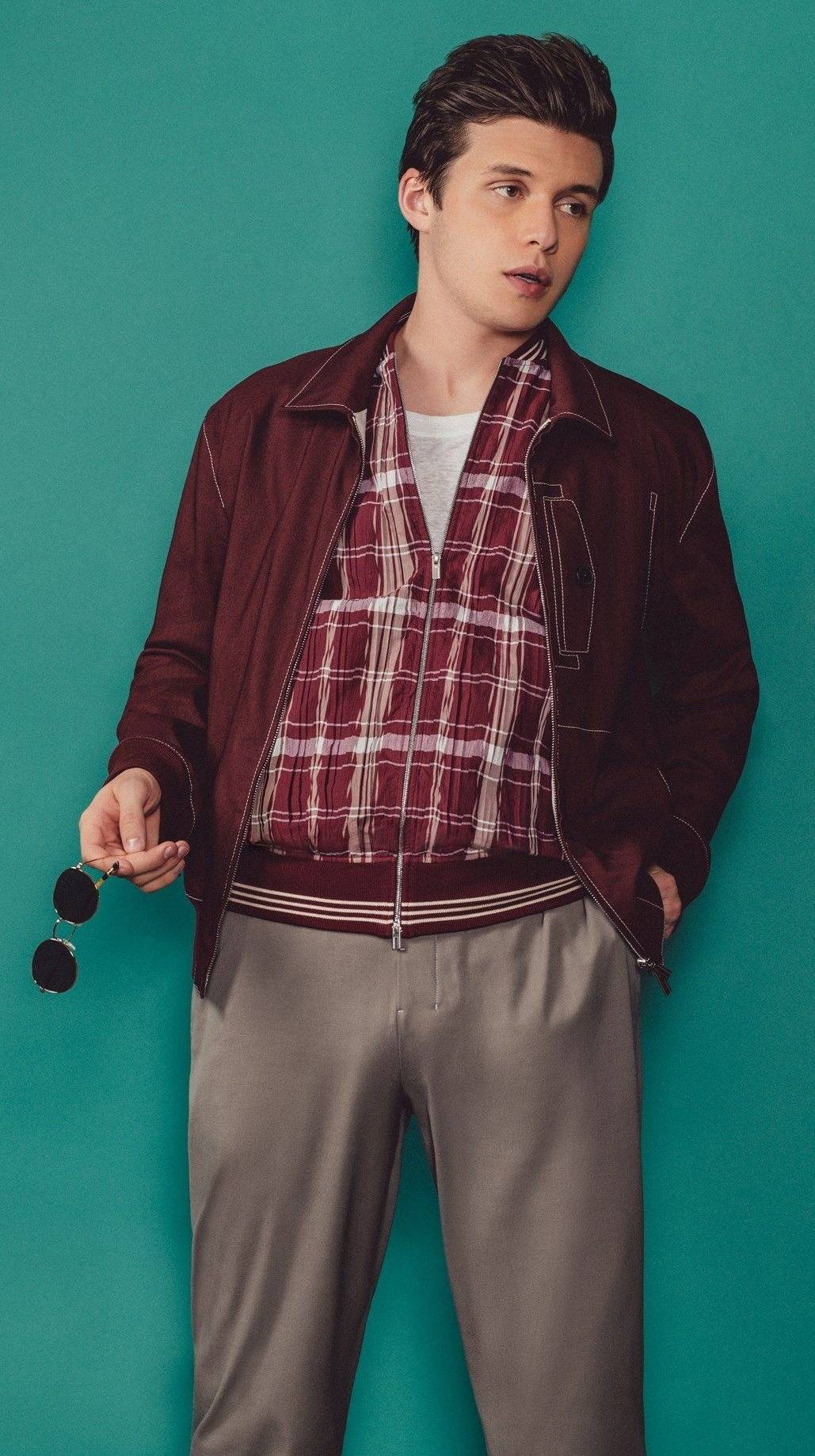 Nick Robinson | Scrolller