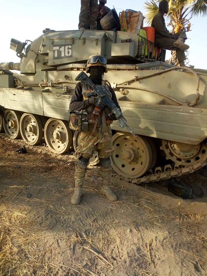 Nigerian Army soldier on the frontlines [720x480] | Scrolller