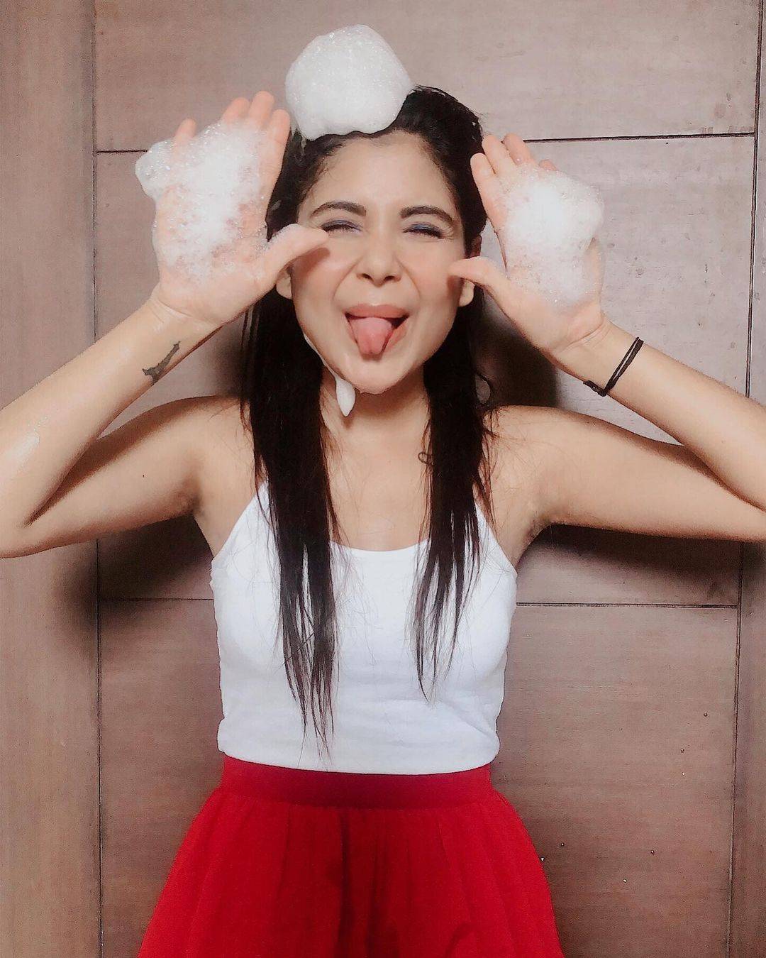 Niharika Jain 😋 | Scrolller