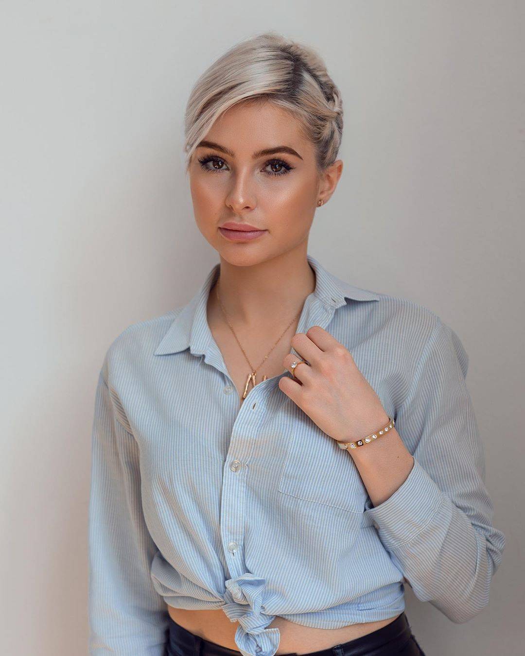 Ninni Belle | Scrolller