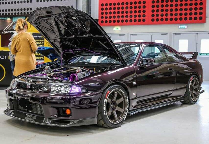Nissan Skyline GT-R R33 | Scrolller