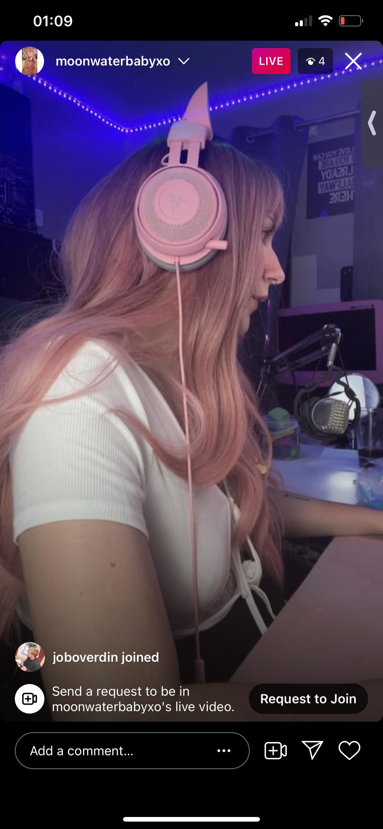 No bra, massive underboob might be a slip IG - Moonwaterbabyxo | Scrolller