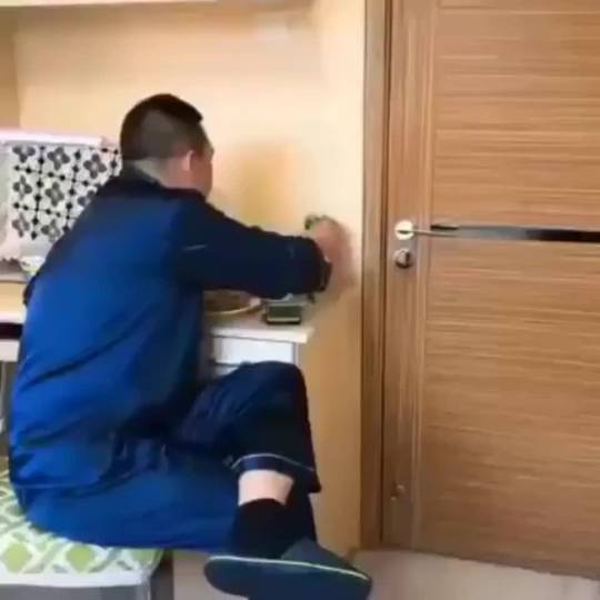 no im not drinking beer | Scrolller