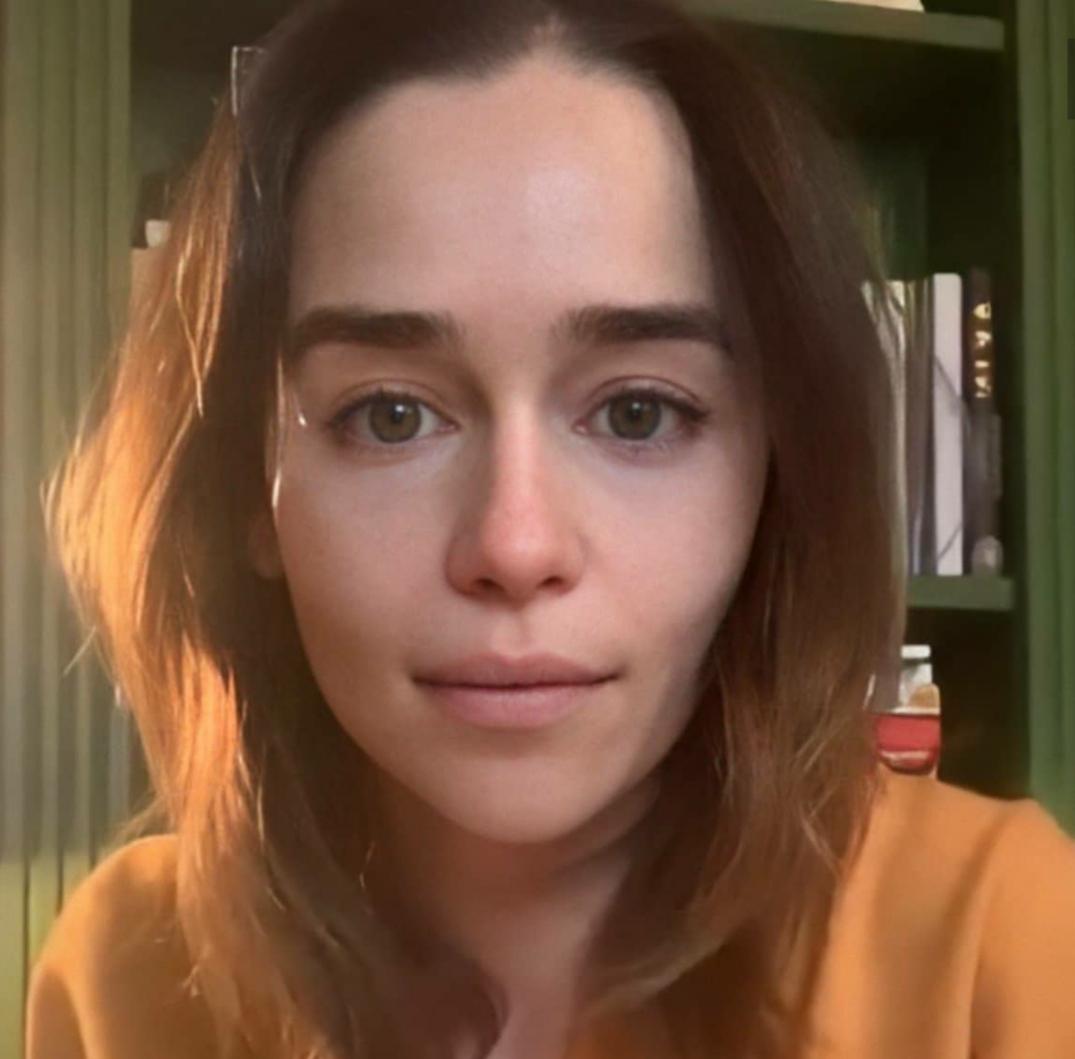 No makeup needed | Scrolller