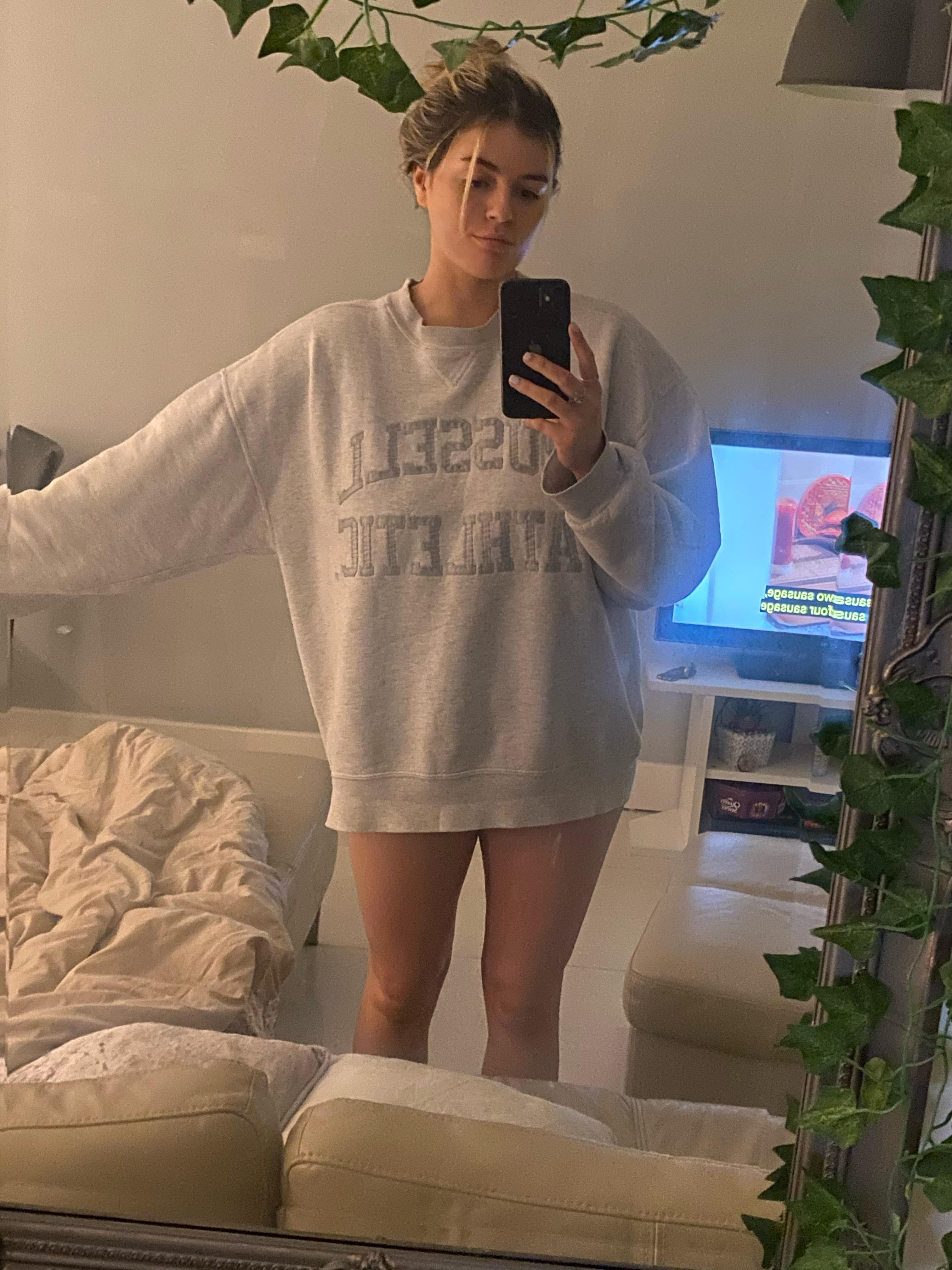 No pants, my fave | Scrolller