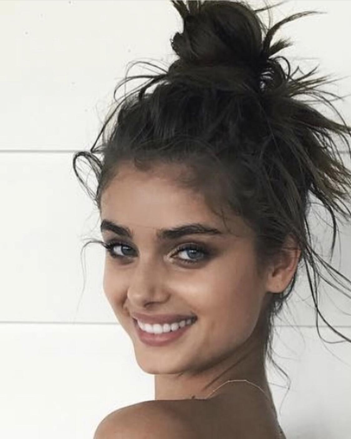 NOBODY rocks the messy bun look better | Scrolller