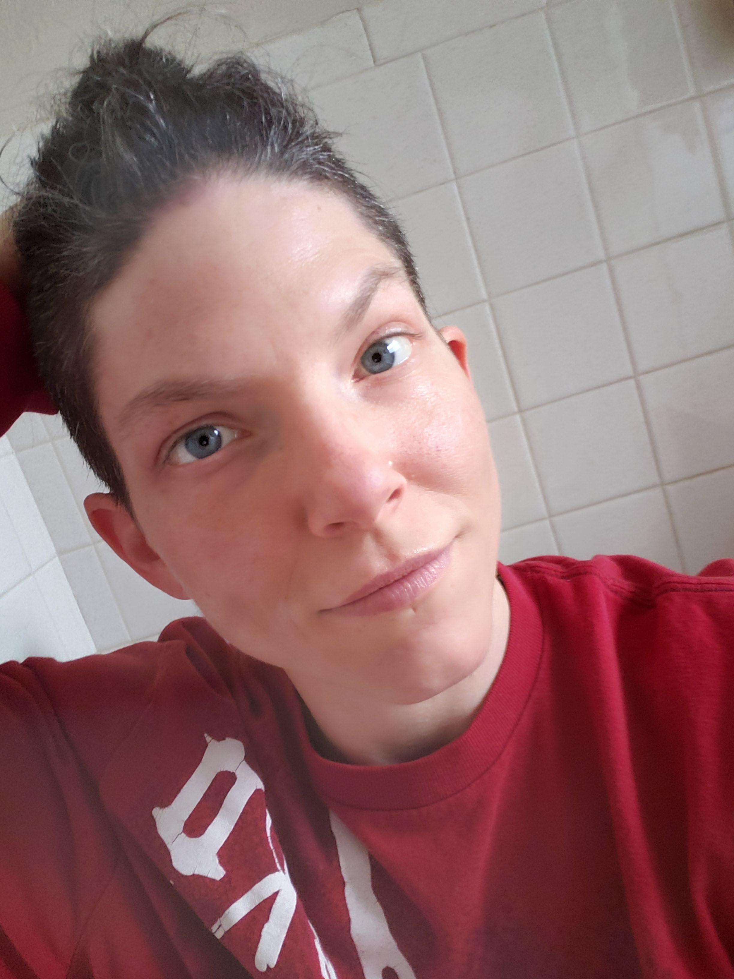 Non binary saying hiiiiiiii. Come feed my soul. 🥰 | Scrolller