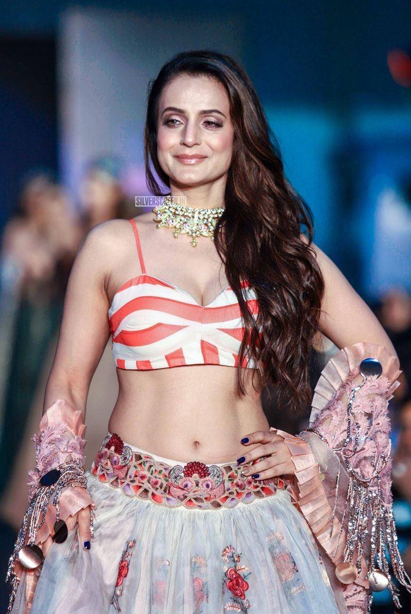 Not Married But Still Comes Under The MILF Category ( Amisha Patel ) | Scrolller