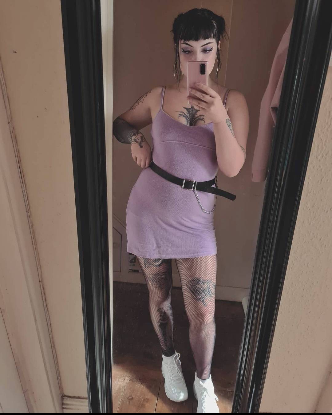 Nothing beats a hot goth chick | Scrolller