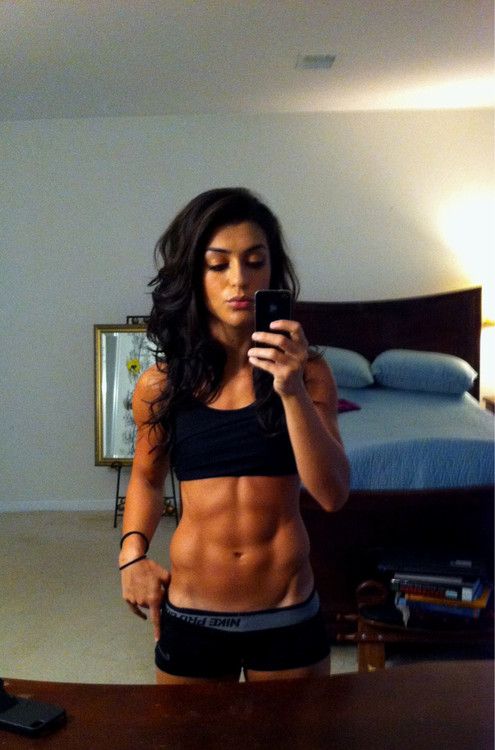 Brunette Selfie | Scrolller